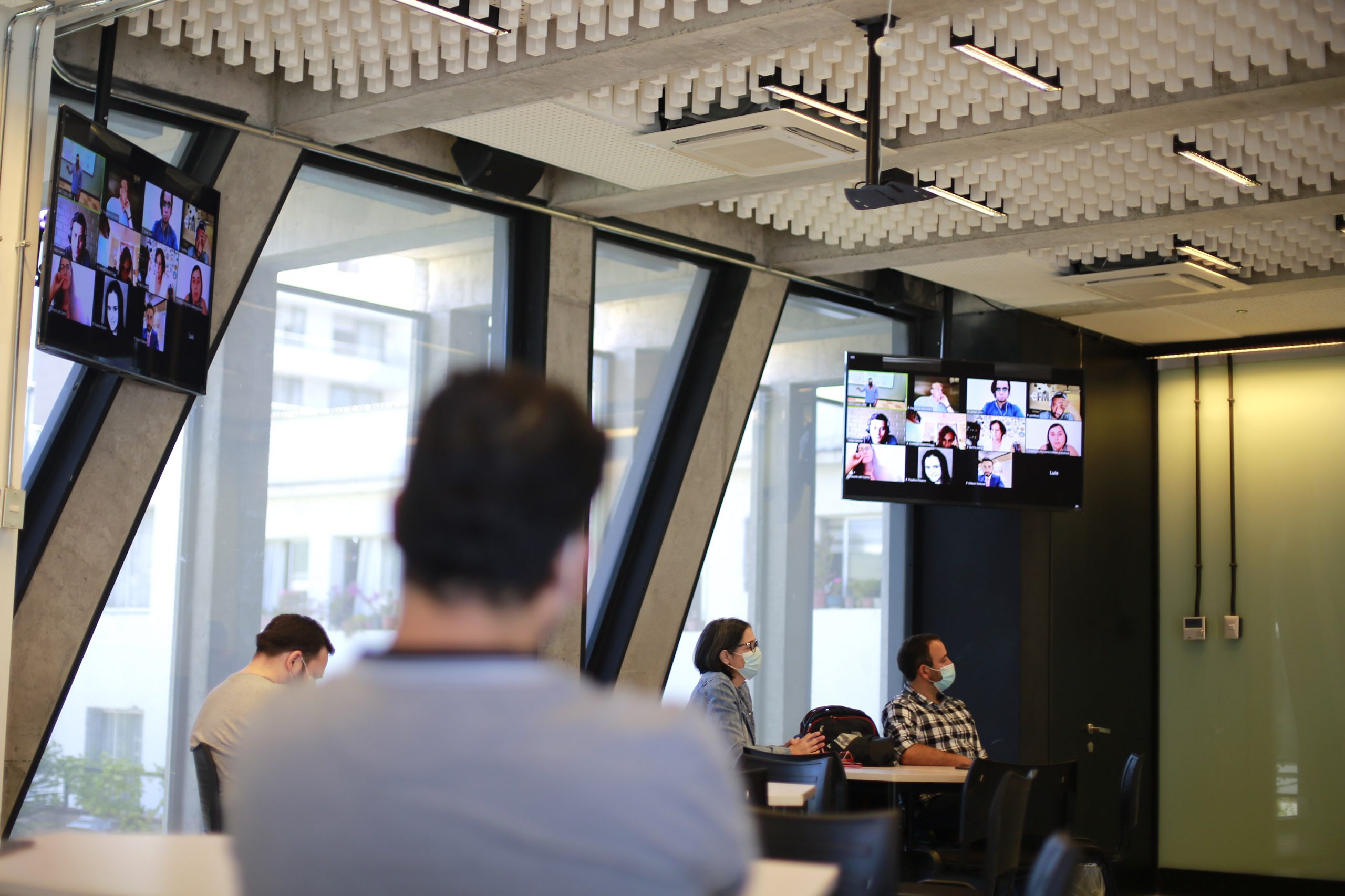Facultad de Educación inaugura sala híbrida – Facultad de Educación UDP