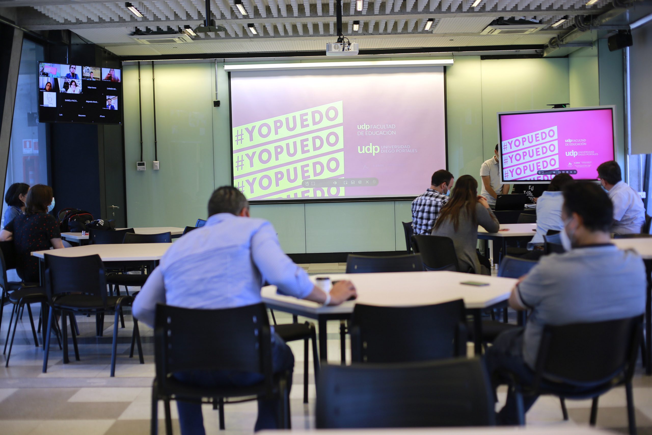 Facultad de Educación inaugura sala híbrida – Facultad de Educación UDP